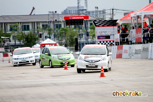 ฮอนด้า เปิดงาน Honda Day Live Night Race: The Battle Town | เช็คราคา.คอม