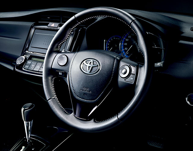 Toyota เปิดตัว Corolla Axio "WxB" และ Corolla Fielder "Red+" | เช็คราคา.คอม