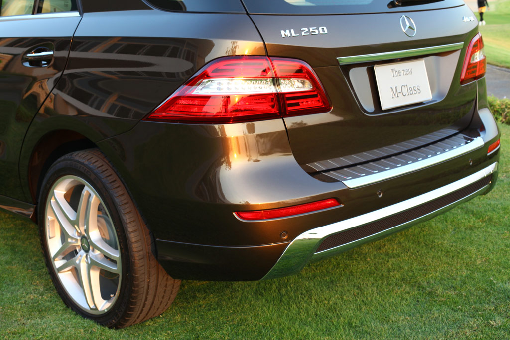 เมอร์เซเดส-เบนซ์ Mercedes-benz M-Class ML250 BlueTEC AMG Dynamic ปี ...