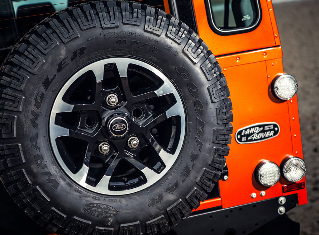 แลนด์โรเวอร์ Land Rover Defender 110 SW Adventure Edition ปี 2015 ราคา ...