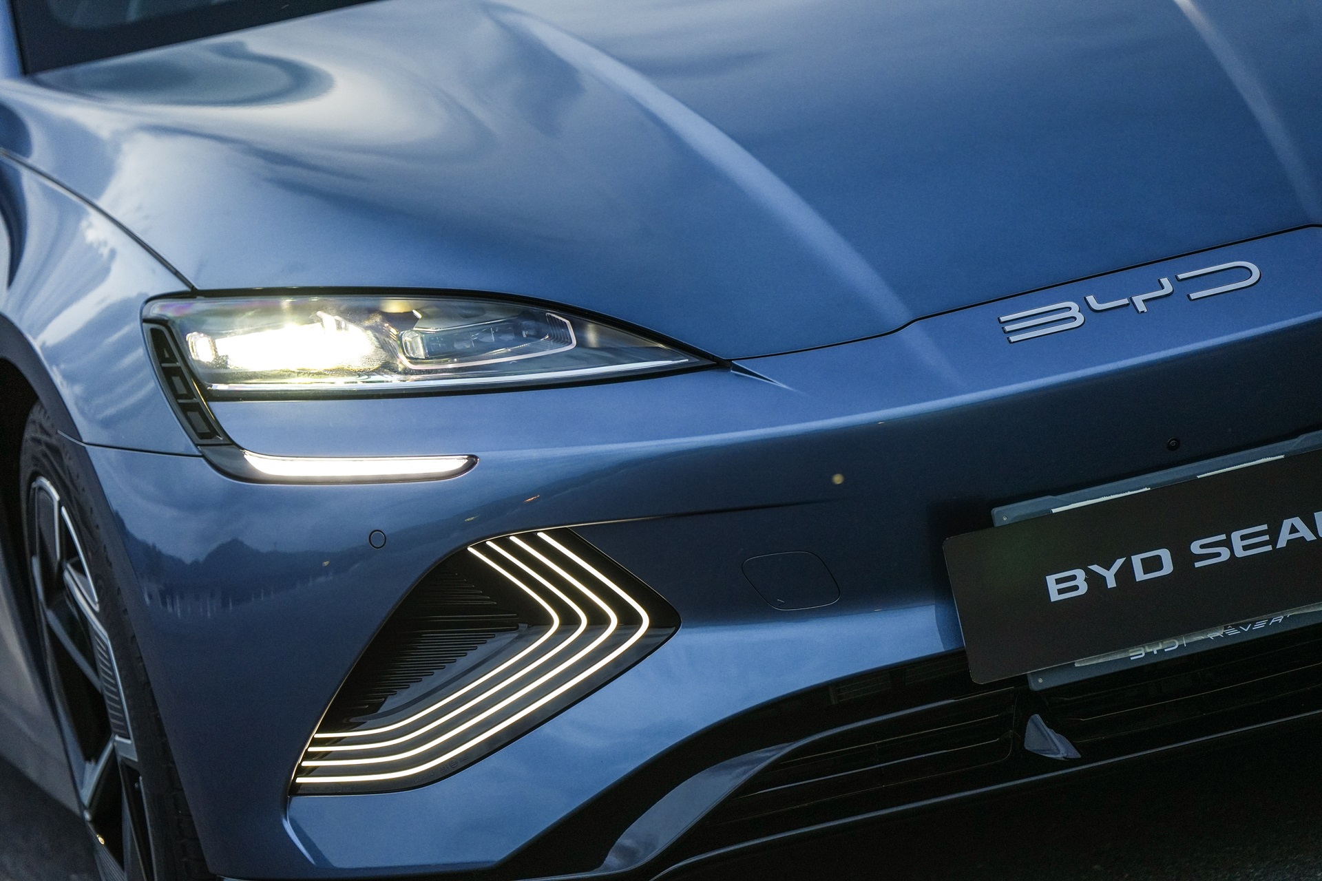 บีวายดี BYD Seal Premium ปี 2023 ราคา 1,099,900 บาท | เช็คราคา.คอม