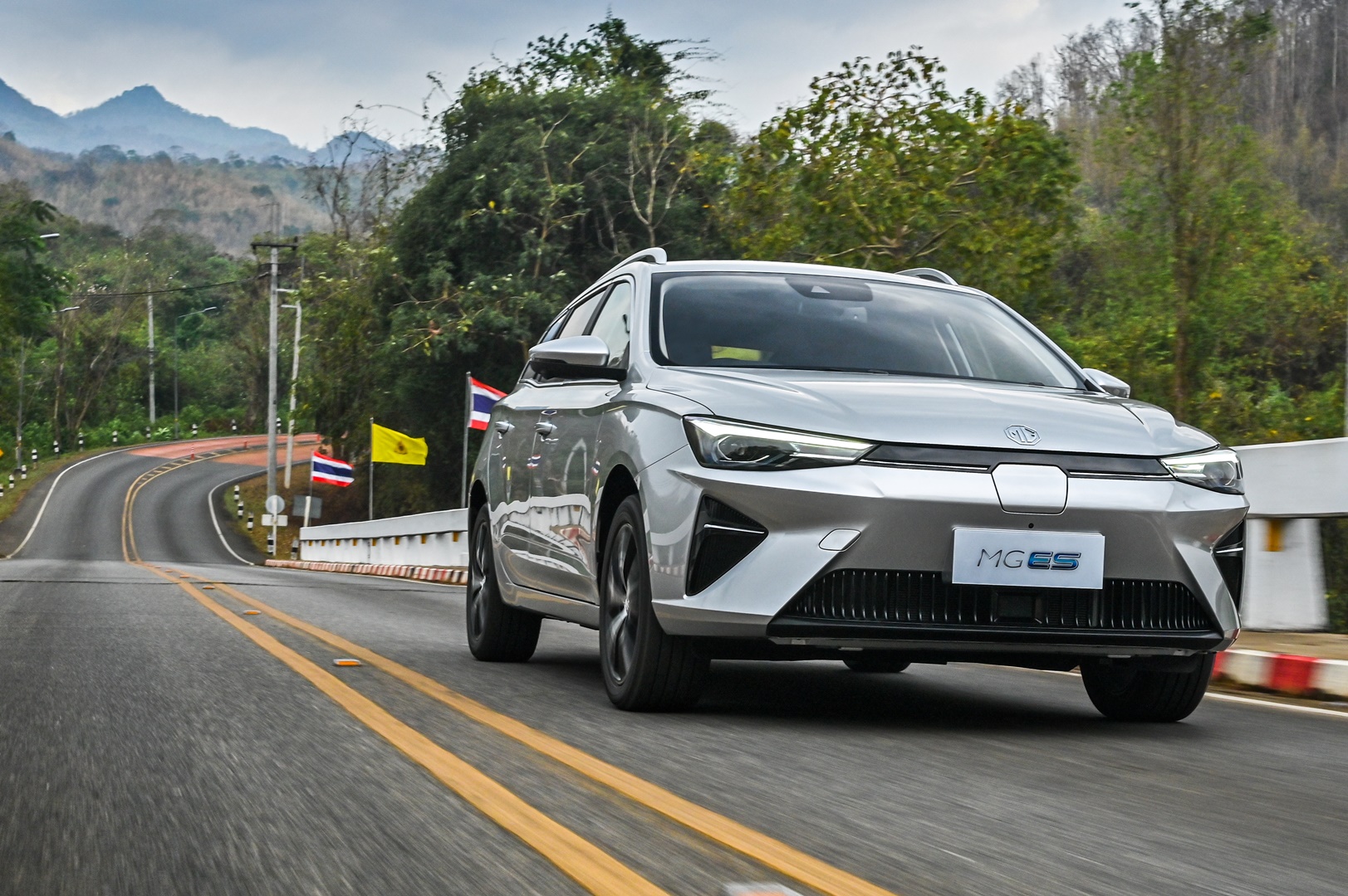 เอ็มจี MG-ES EV-ปี 2023 ราคา 959,000 บาท | เช็คราคา.คอม