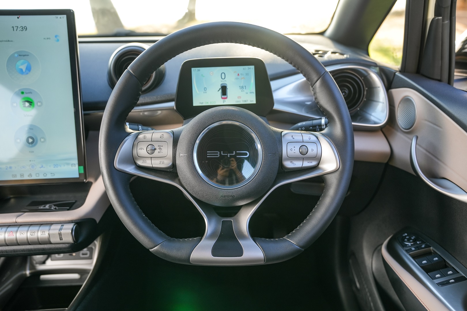 บีวายดี BYD Dolphin Standard Range ปี 2023 ราคา 499,900 บาท | เช็คราคา.คอม