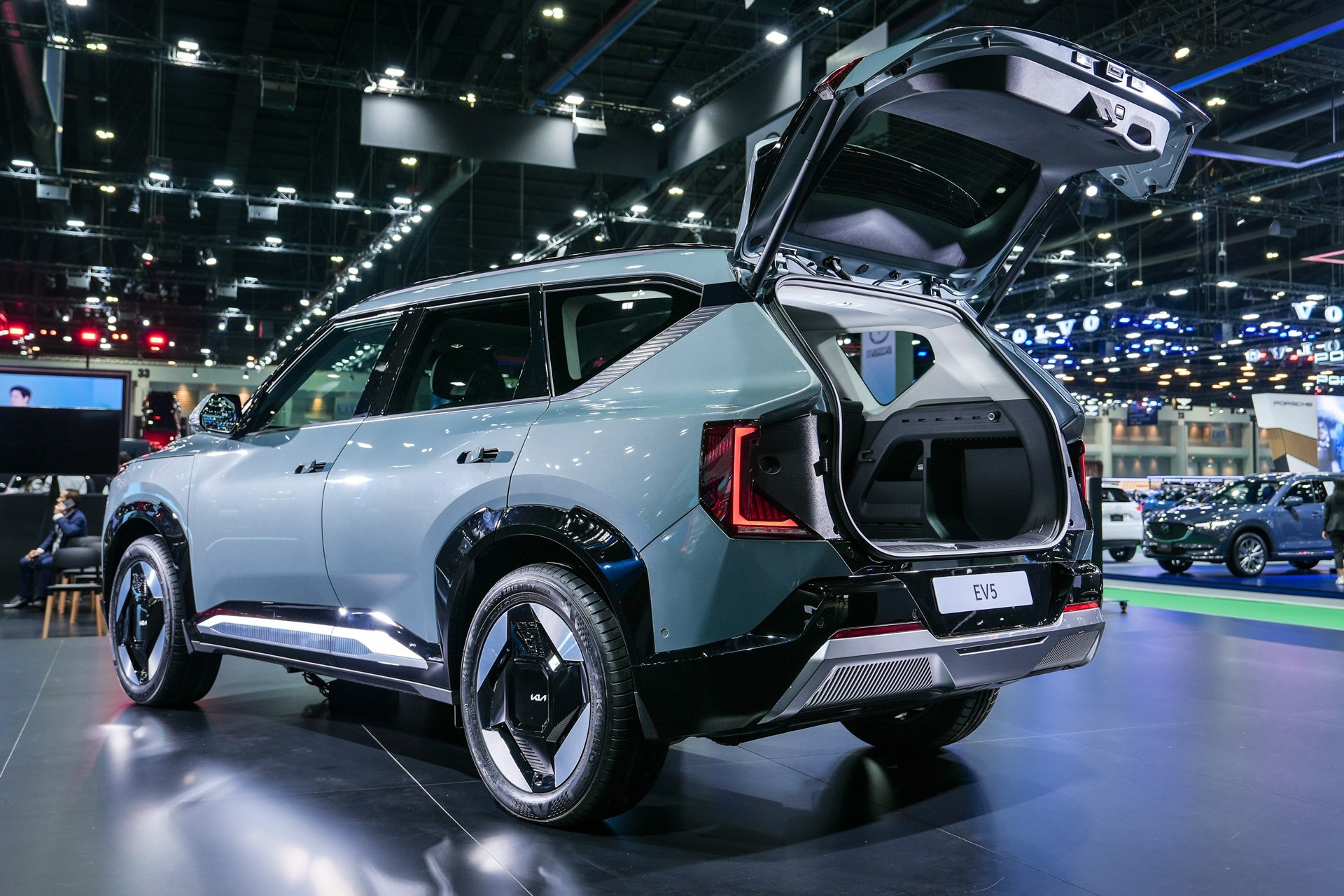 เกีย KIA EV5 Air ปี 2024 ราคา 1,399,000 บาท | เช็คราคา.คอม