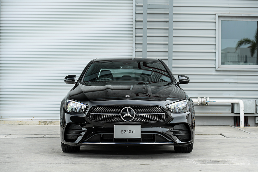 เมอร์เซเดส-เบนซ์ Mercedes-benz E-Class 220 d AMG Sport ปี 2021 ราคา ...