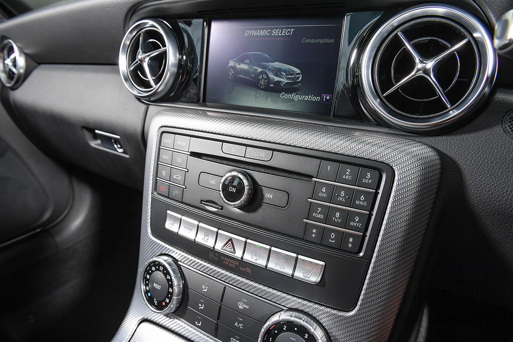 Mercedes-benz SLC-Class SLC 300 AMG Dynamic 2016 ราคา 4,090,000 บาท เม ...