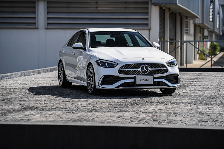 เมอร์เซเดส-เบนซ์ Mercedes-benz C-Class C 220 d AMG Line ปี 2023 ราคา 2,880,000 บาท | เช็คราคา.คอม