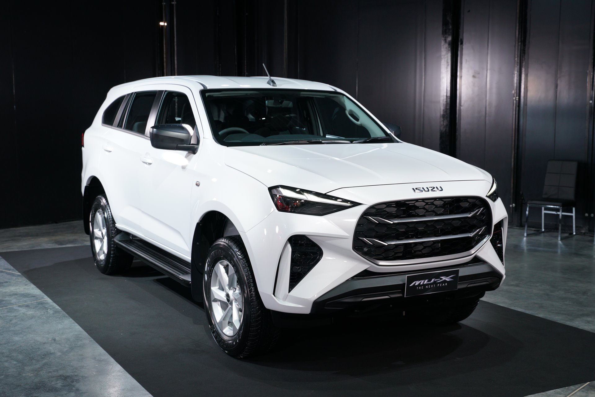 อีซูซุ Isuzu MU-X 4x2 2.2 Active A/T ปี 2024 ราคา 1,194,000 บาท | เช็คราคา.คอม