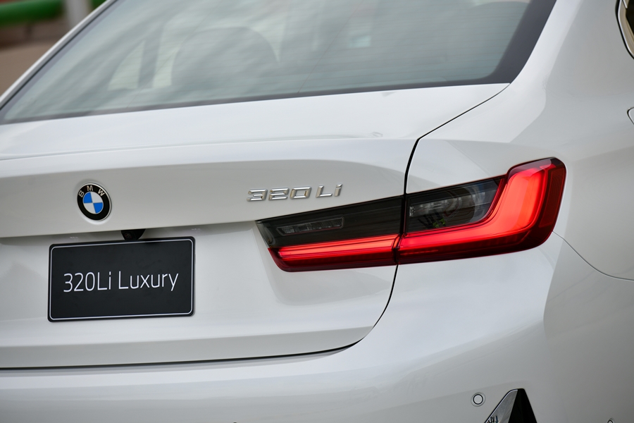 บีเอ็มดับเบิลยู BMW Series 3 320Li Luxury ปี 2021 ราคา 2,469,000 บาท | เช็คราคา.คอม