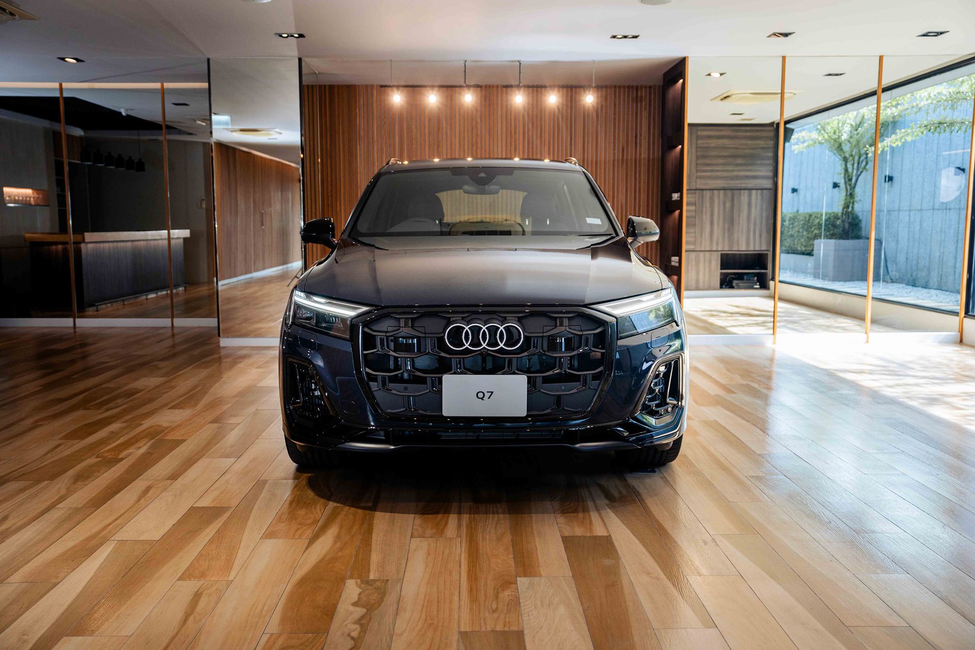 อาวดี้ Audi Q7 TFSI e quattro S line edition one ปี 2024 ราคา 4,799,000 บาท | เช็คราคา.คอม