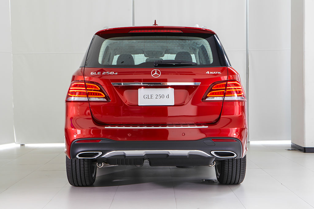 เมอร์เซเดส-เบนซ์ Mercedes-benz GLE-Class GLE 250 d 4MATIC AMG Dynamic ...