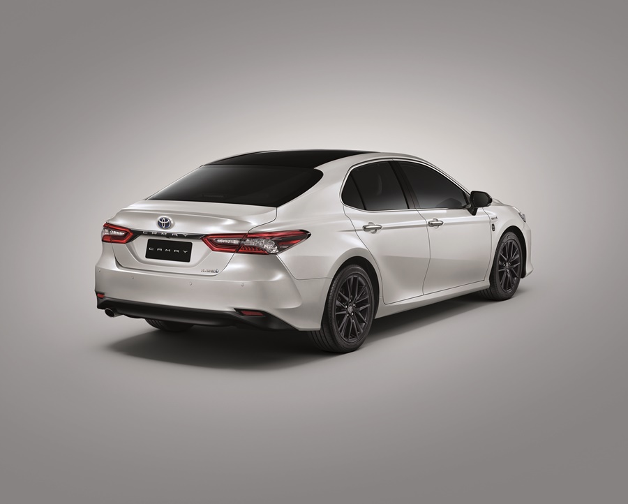 โตโยต้า Toyota Camry 2.5 HEV Premium Luxury 60th Anniversary Special ...