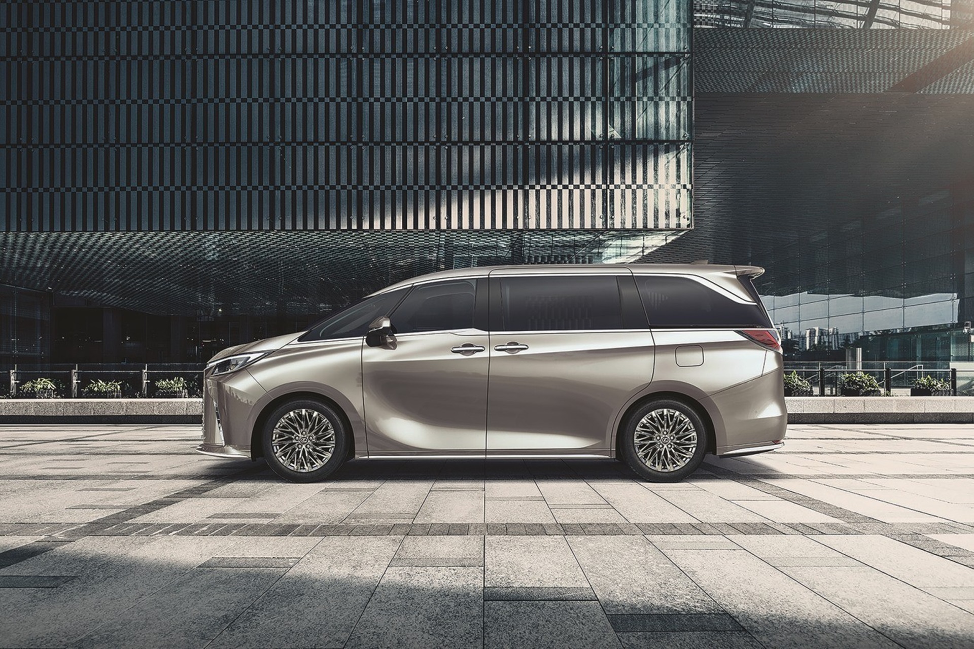 เลกซัส Lexus LM 350h Executive 4-Seater ปี 2023 ราคา 7,590,000 บาท | เช็คราคา.คอม