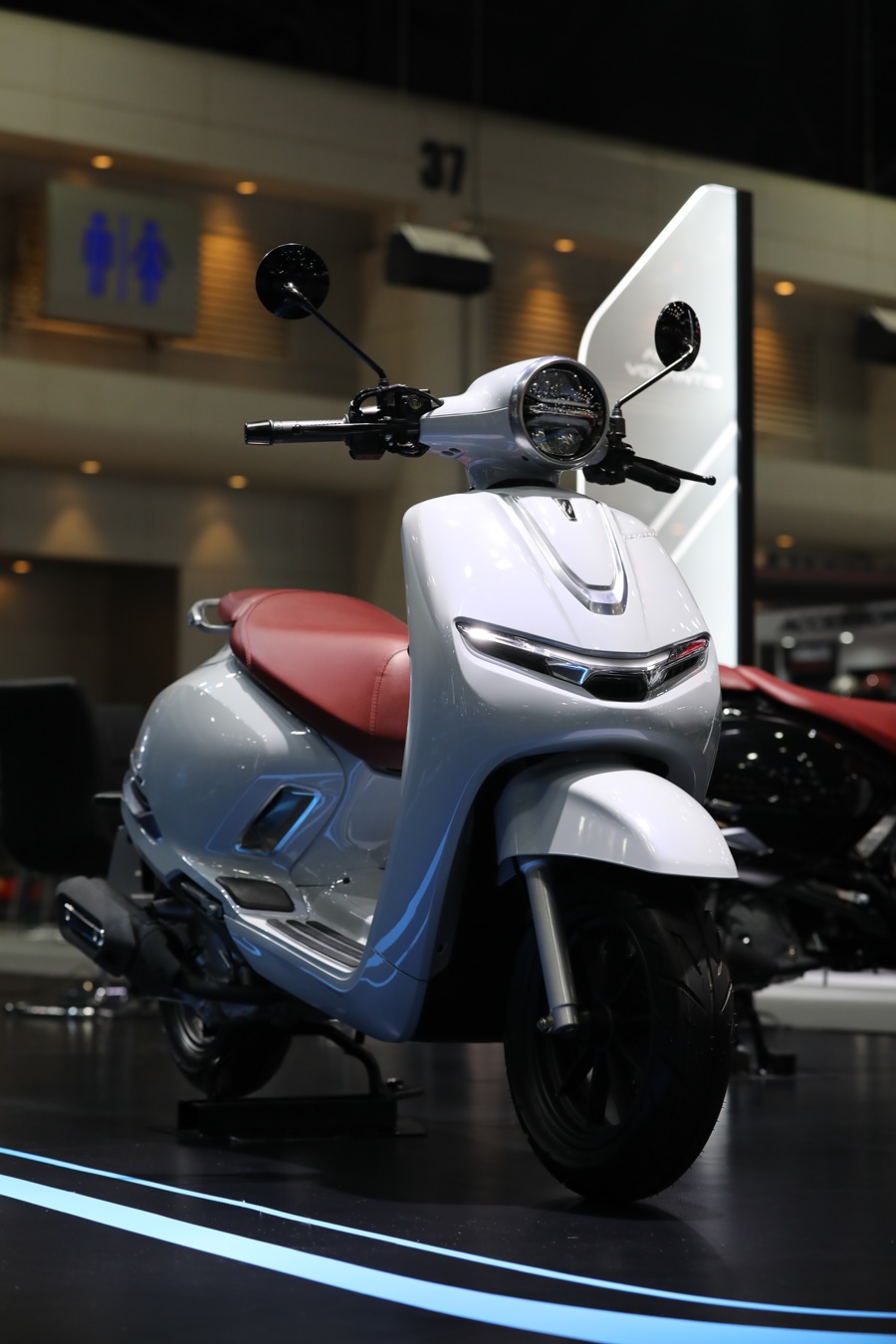 ALPHA VOLANTIS นำรถจักรยานยนต์ไฟฟ้าแนวคิดแห่งอนาคต VISION CRUISE มาอวด ...