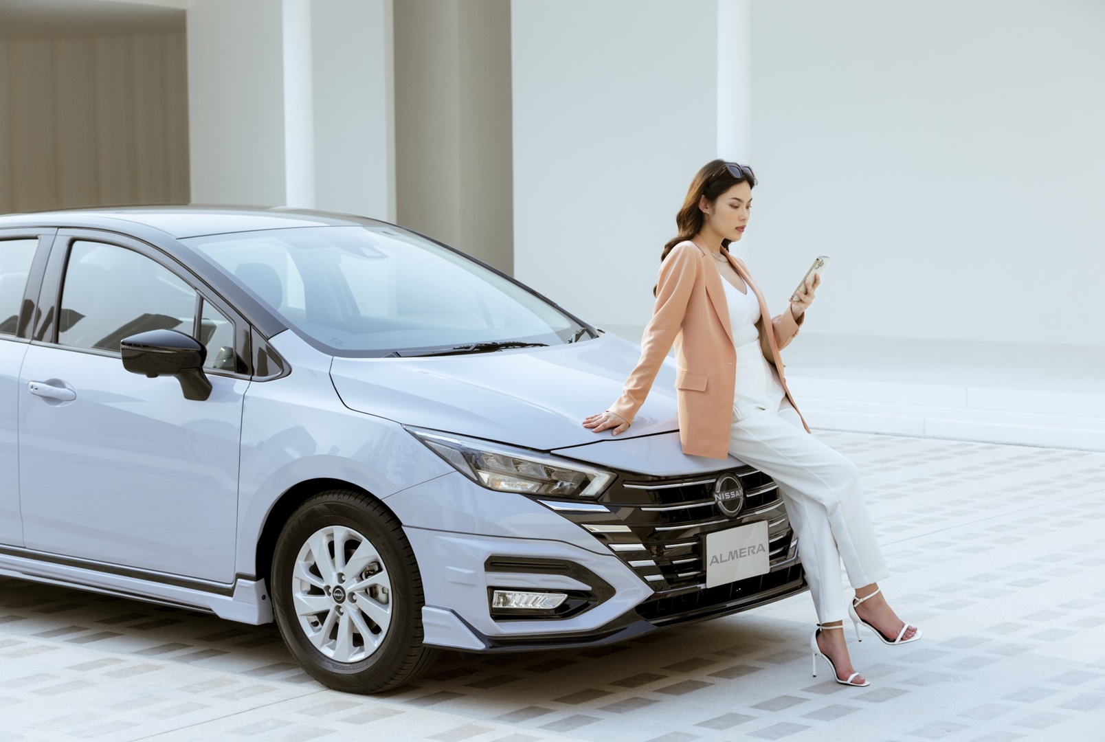 Nissan เปิดตัว New ALMERA ปรับดีไซน์ใหม่ พร้อมเพิ่มสีเทา Gray Sky Pearl ...