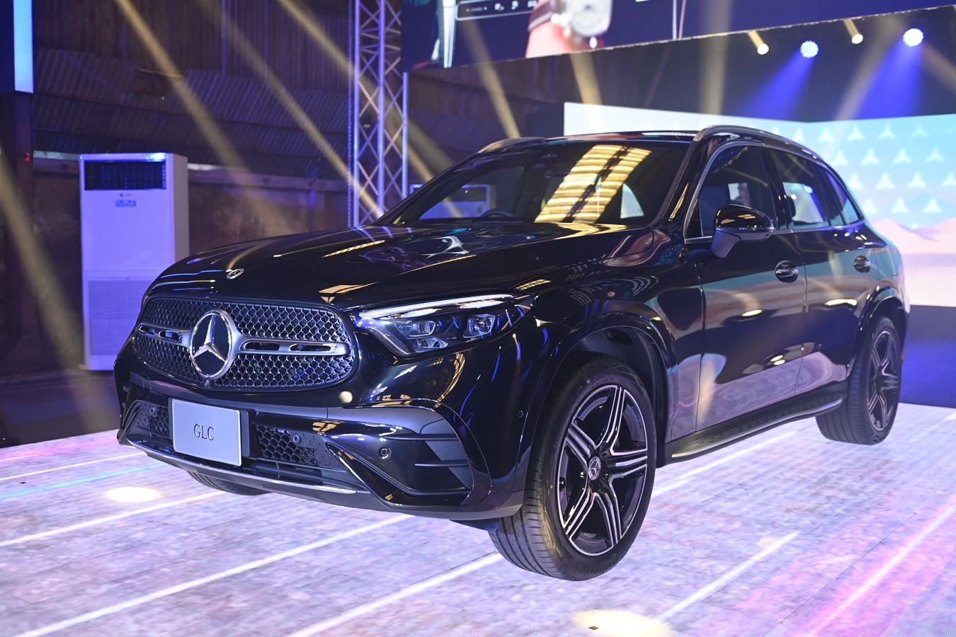 Mercedes-Benz เปิดตัว The new GLC ส่ง GLC 350 e 4MATIC AMG Dynamic รถ ...