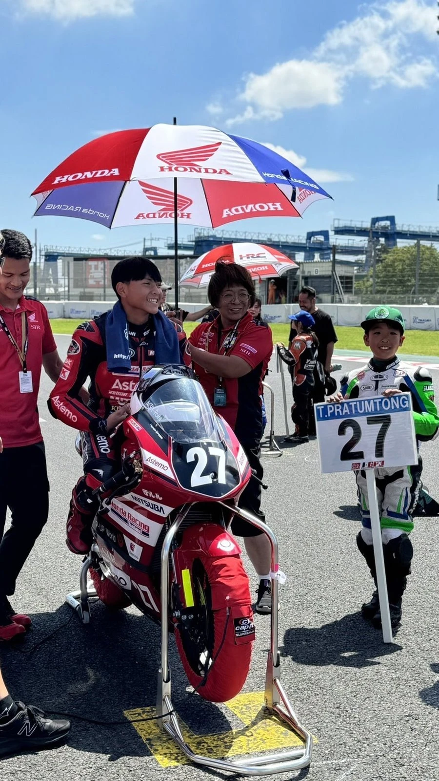 จิมมี่-ออสติน บิด Honda NSF250R ดวลเจ้าถิ่น เสริมประสบการณ์ต่อเนื่อง ...