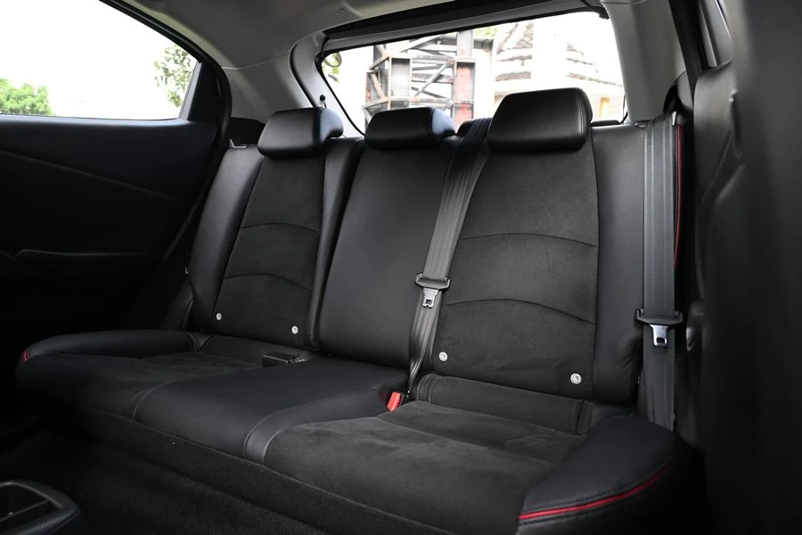 Mazda2 Essential XDL Signature Sports ปรับราคาและออปชั่นให้ถูกลงเหลือ ...